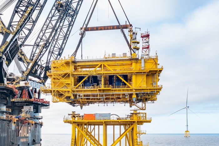 Seagreen topside lifted into place | 4C Offshore News