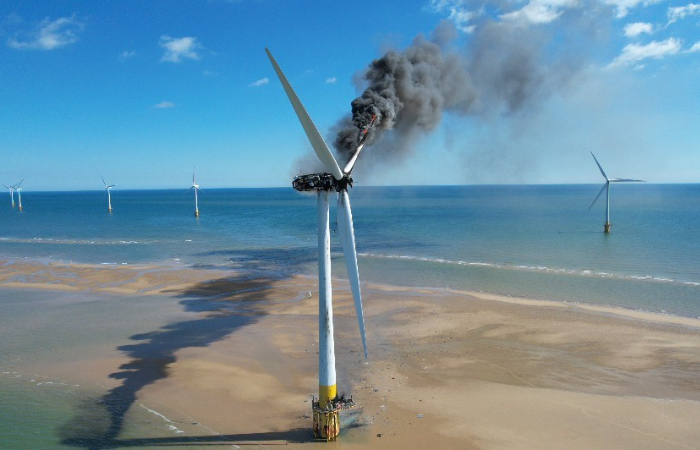 Scroby Sands engulfed in smoke off Norfolk coast | 4C Offshore News