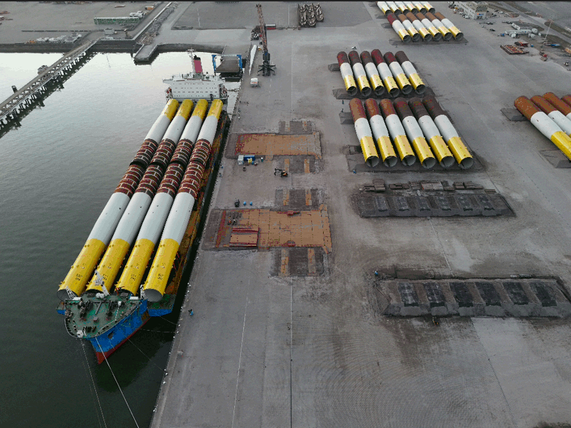 The first foundations for The Nordseecluster German offshore wind ...
