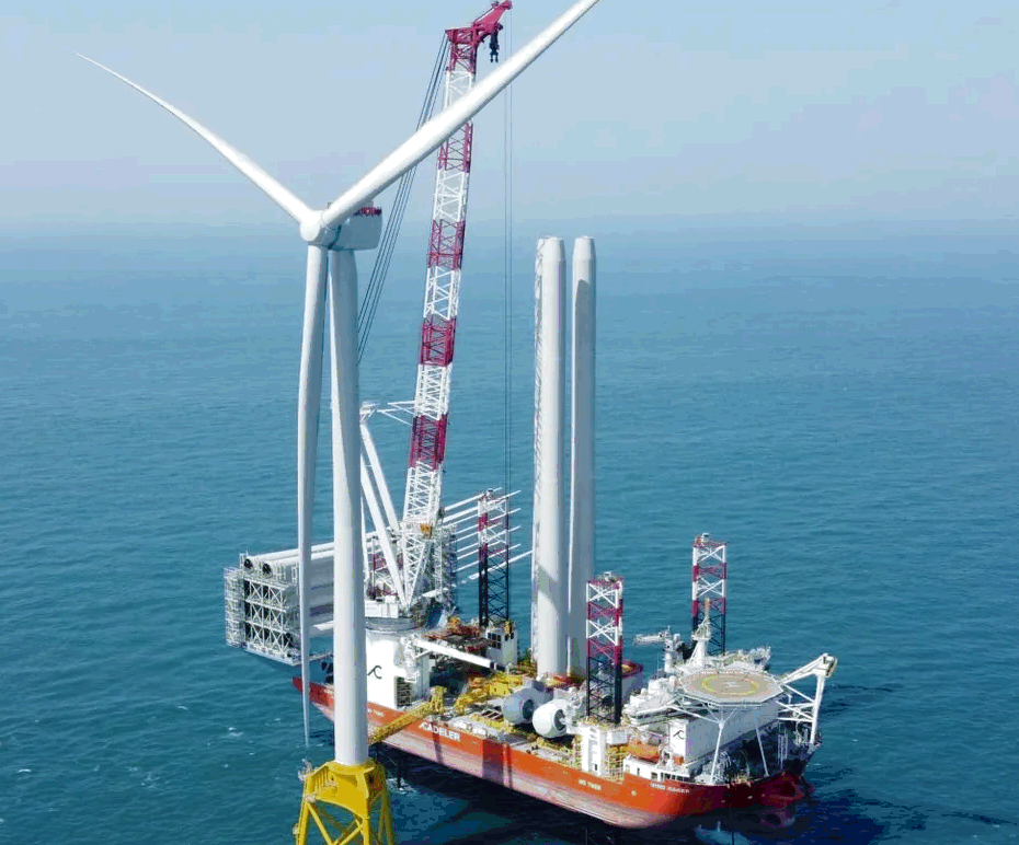 Wind Farms Rigs Port Of Dundee Bids Farewell To NnG As Project's Final