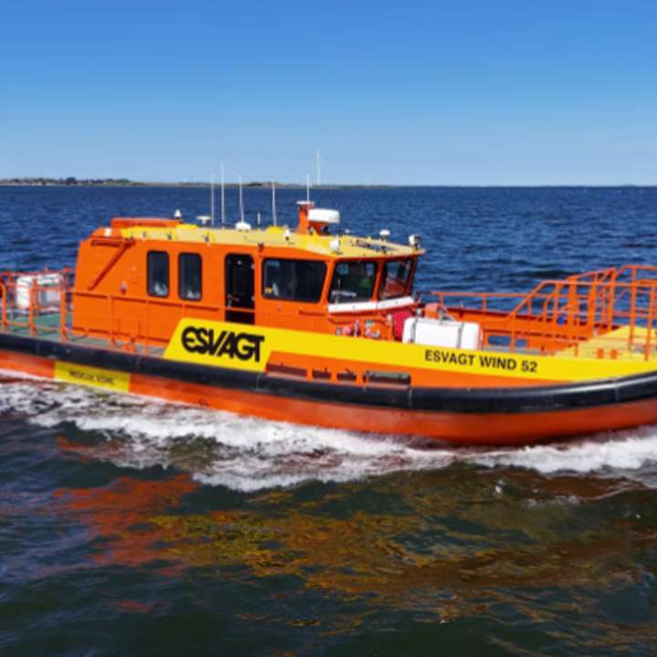 Crew transfer boat designed for Hornsea farms sets sail TGS 4C | 4C ...