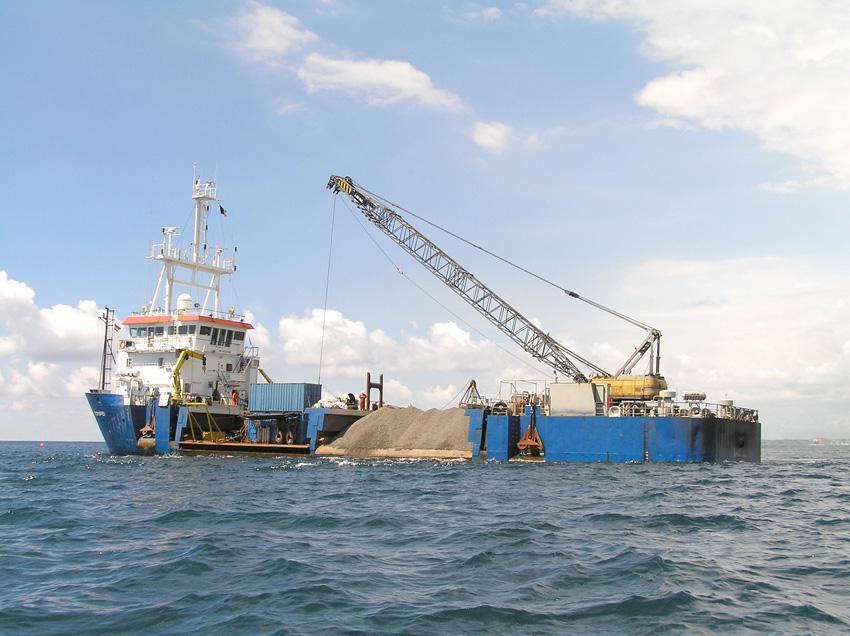 Pompei - Stone dumping | 4C Offshore