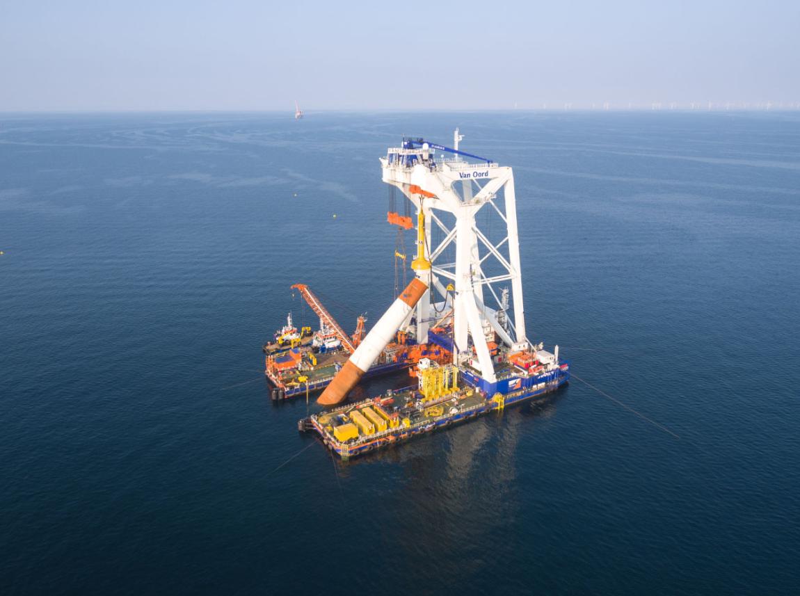 Svanen - Heavy Lift Vessel | 4C Offshore